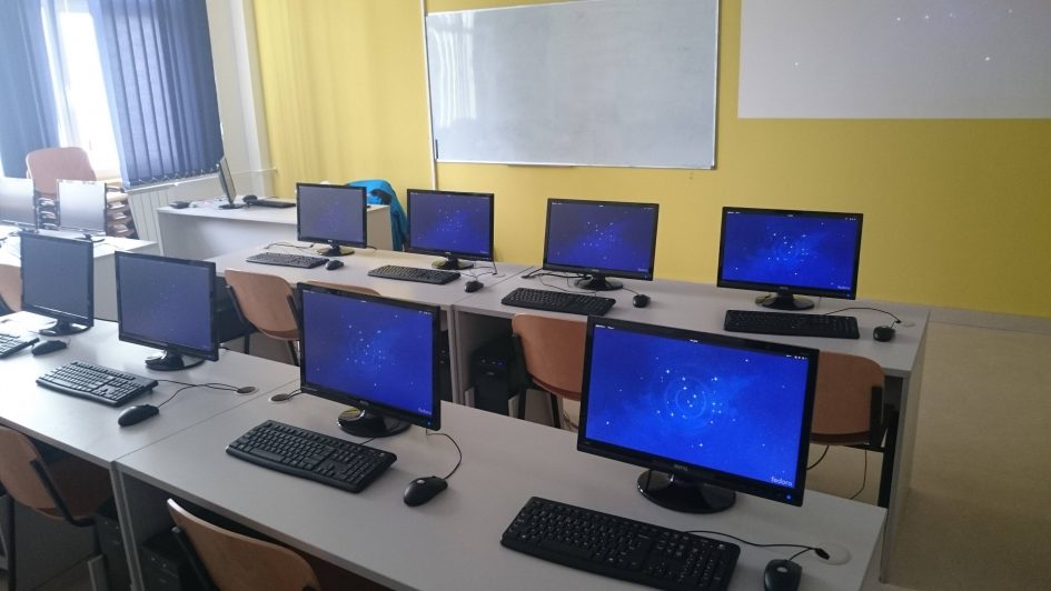 Fedora-powered computer lab at our university - Fedora Magazine